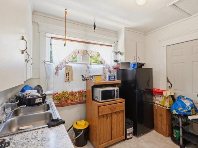 222 W Miller Avenue