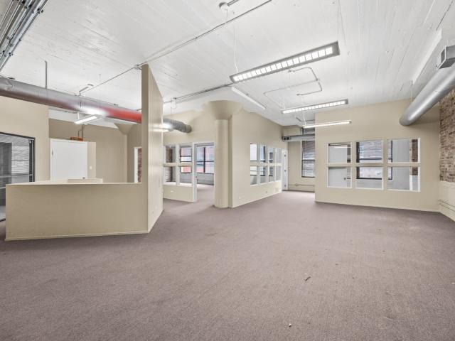 222 W Ontario Street # 400
