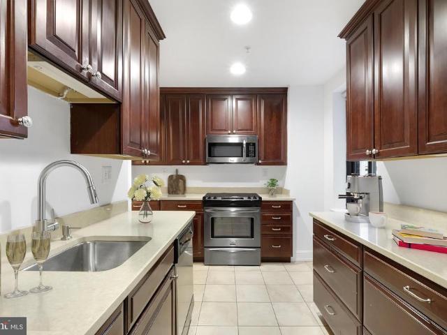 222 W Rittenhouse Square # 1105