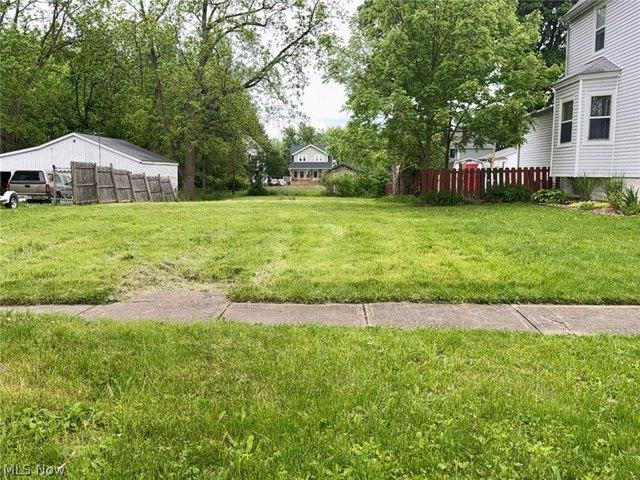 222 Wooster St, Elyria, OH 44035