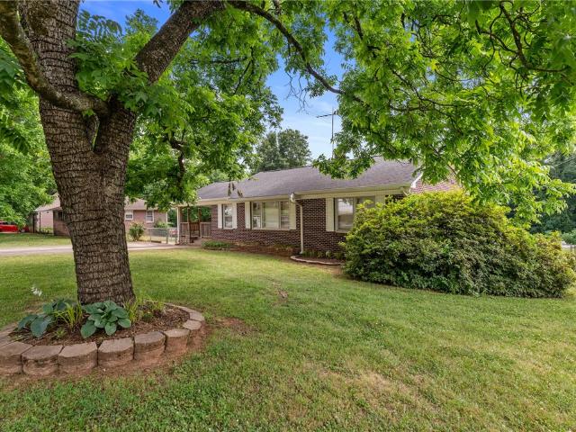 222 Whiten Road