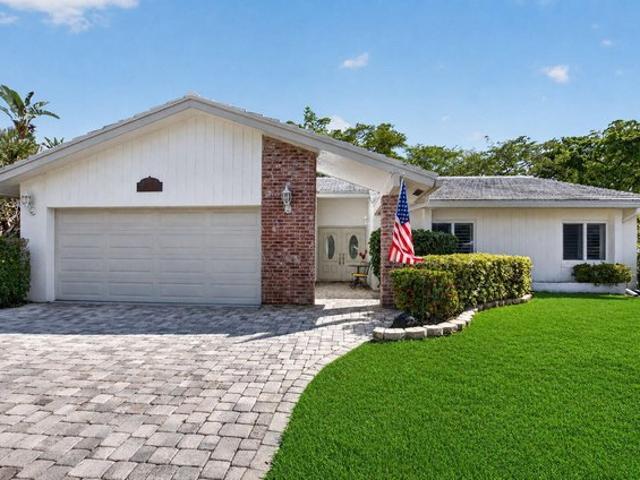 22340 Greentree Cir, Boca Raton, FL 33433