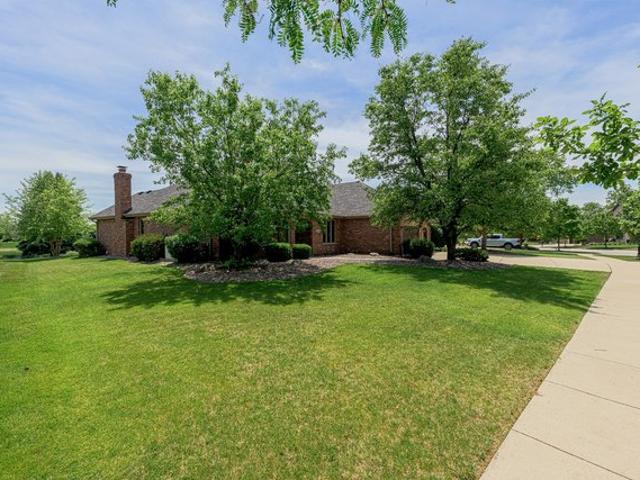 22341 Boulder Ridge Dr, Mokena, IL 60448