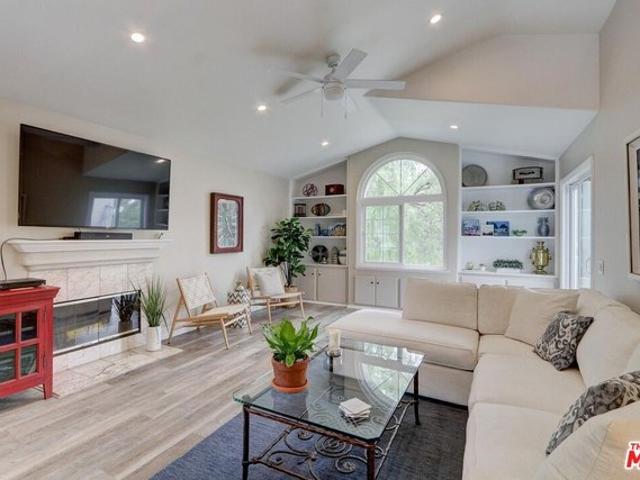 22348 Heritage Pass Pl, Chatsworth, CA 91311