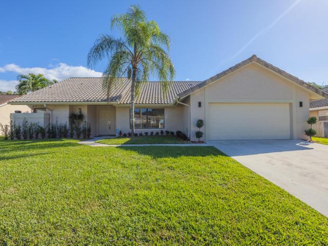22352 Martella Ave, Boca Raton, FL 33433 | MLS #R11157