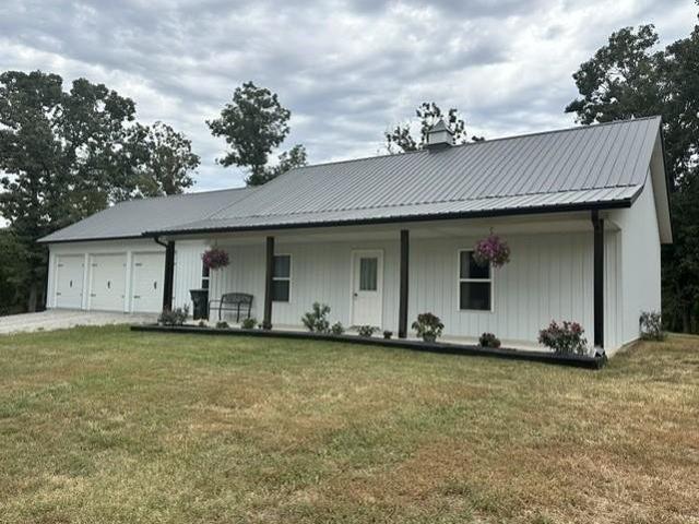 22355 S 1525 Rd, Nevada, MO 64772