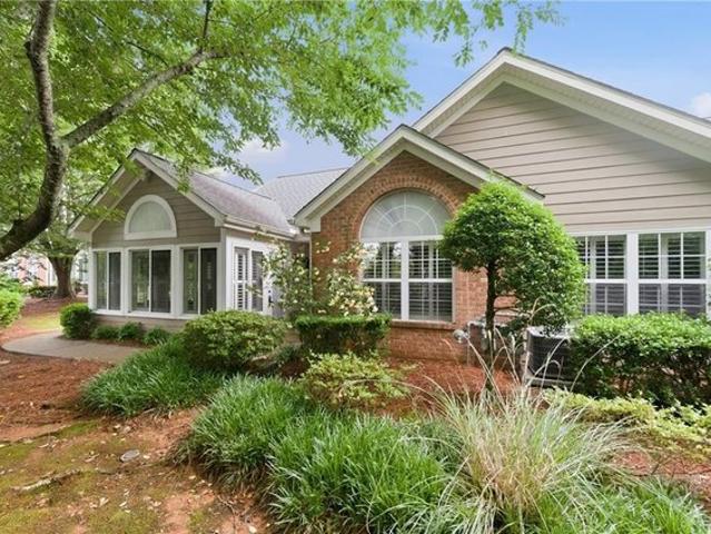 2235 Orchard Pl, Roswell, GA 30076