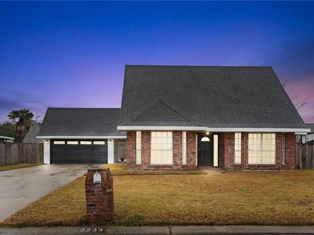 2235 Laurel Valley Dr, Laplace, LA 70068