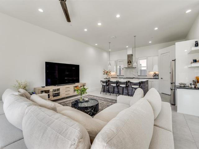 2235 Lovedale Avenue # 101