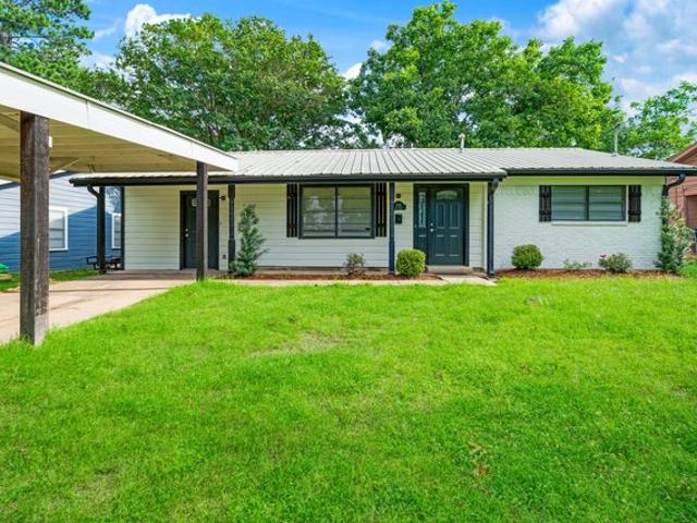 2235 Pine Bluff St, Paris, TX 75460