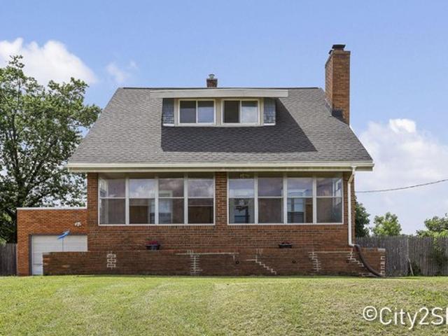 2235 Roys Ave SW, Wyoming, MI 49519