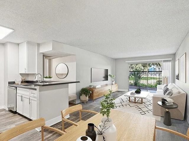 2235 W Broadway, Anaheim, CA 92804