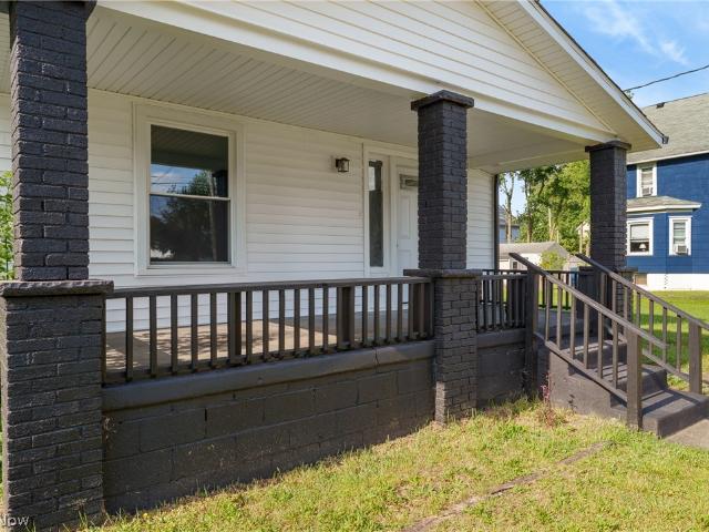 2235 Winfield Way NE