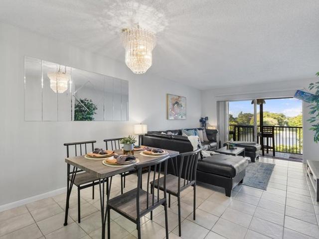 2236 N Cypress Bend Dr, Pompano Beach, FL 33069