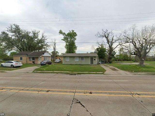 2236 E Prien Lake Rd, Lake Charles, LA 70601