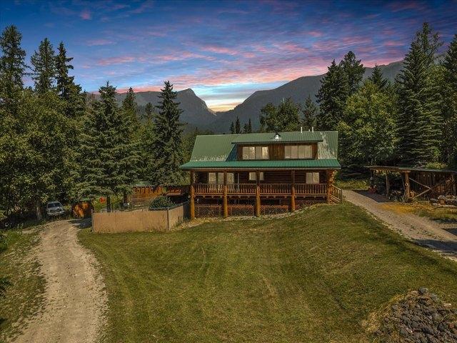 2236 Griffith Creek Rd, Eureka, MT 59917