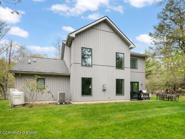 2236 Hillcrest Drive