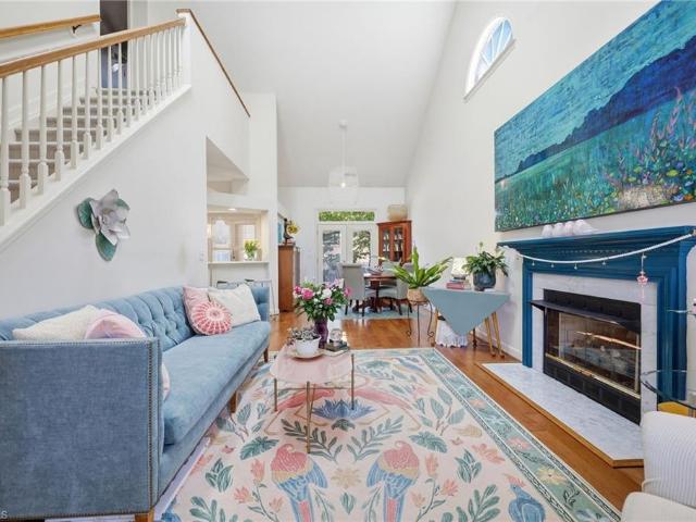 2236 King George Court