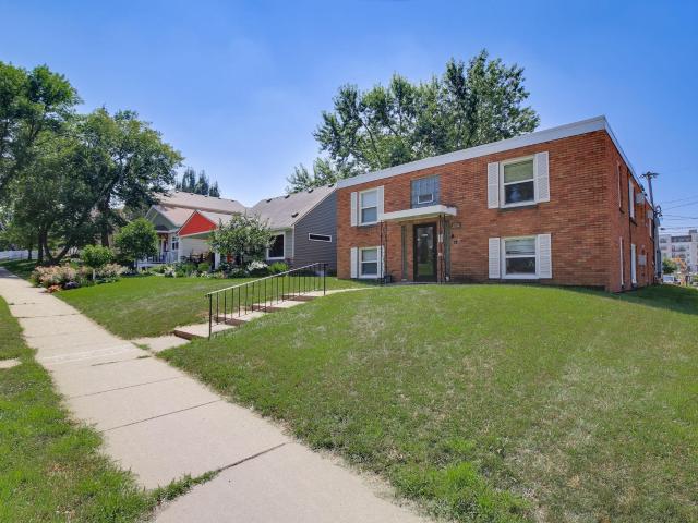 2236 W Pinehurst Ave, St. Paul, MN 55116 | MLS #6747 | Compass