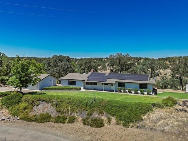 22370 Lariat Ln, Red Bluff, CA 96080