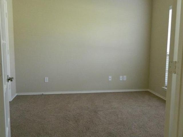 2237 Canyon Point