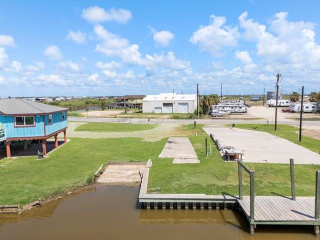 2237 Carancahua St, Sargent, TX 77414