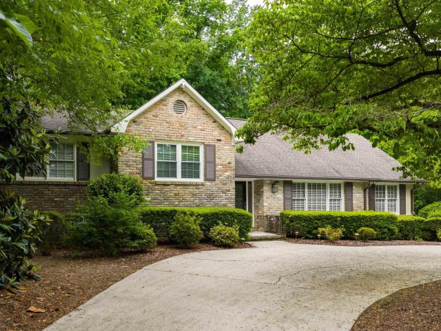 2237 Royal Crest Drive