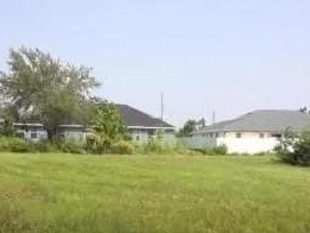 2237 SW 1st St, Cape Coral, FL 33991