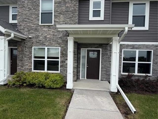2237 Saint Andrews Dr, North Liberty, IA 52317