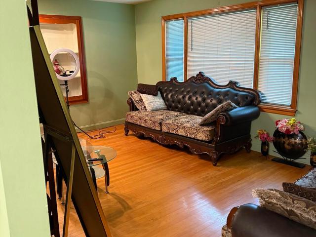 2237 Thurman Dr