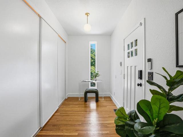 2237 Trafalgar Pl