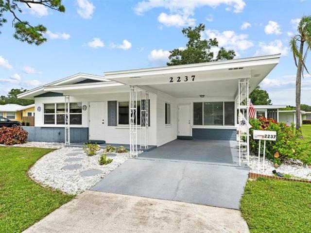 2237 2nd Ave E, Bradenton, FL 34208