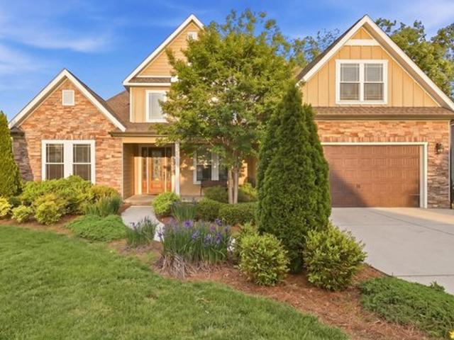 2238 Peterson Dr, Chattanooga, TN 37421
