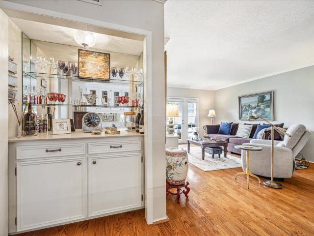 2238 S Piney Point Rd, Unit 204, Houston, TX 77063 | MLS #6841