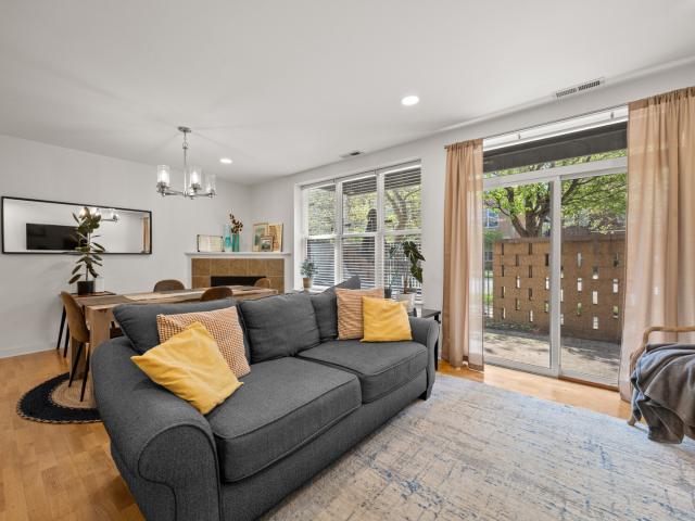 2238 W Maypole Avenue # 101
