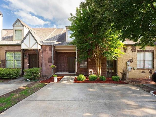 2239 Ridgemont Dr, Hoover, AL 35244