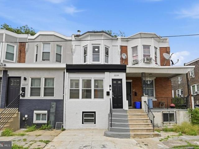 2239 S Hobson St, Philadelphia, PA 19142