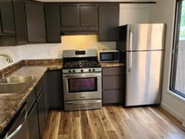 2239 4th Ave S, Moorhead, MN 56560