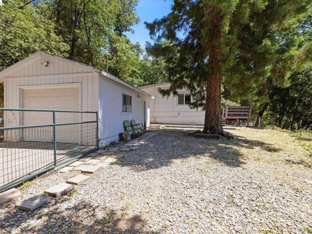 22301 Colorado River Dr S, Sonora, CA 95370