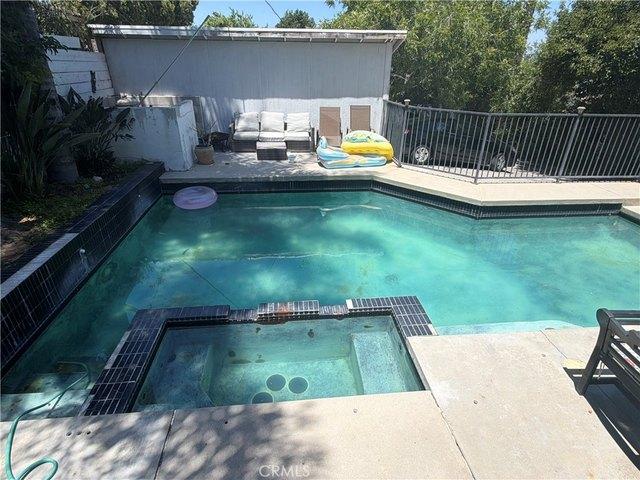 22304 Cass Ave, Woodland Hills, CA 91364