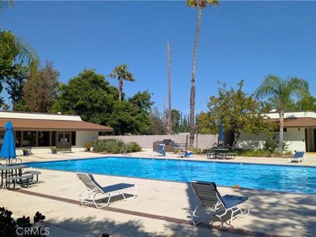 22304 Devonshire St Unit 4, Chatsworth, CA 91311