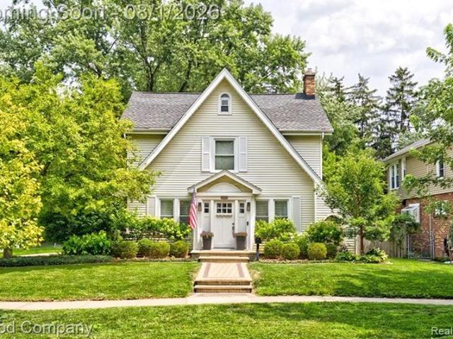 2230 Maplewood Ave, Royal Oak, MI 48073