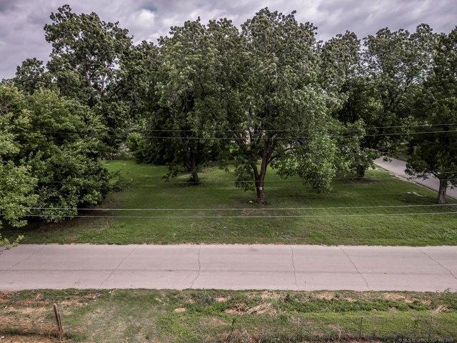 2230 N Columbia Ave, Tulsa, OK 74110
