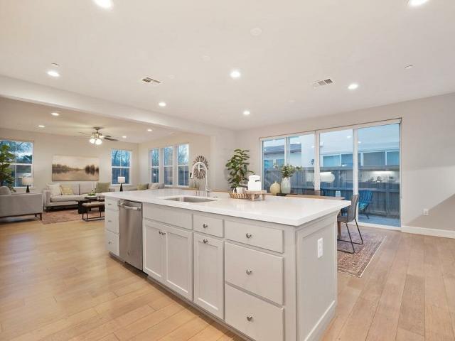 2230 Cannery Loop, Davis, CA