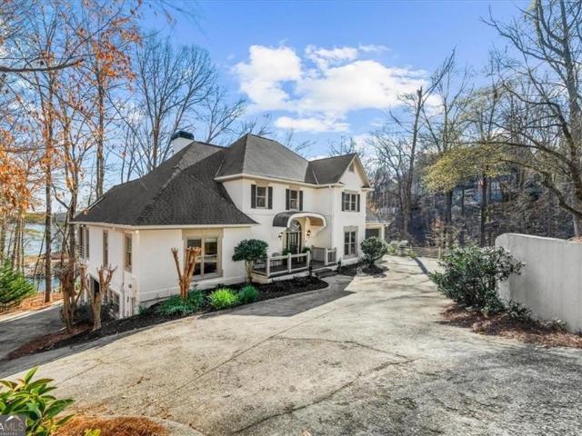 2230 Huntingdon Court