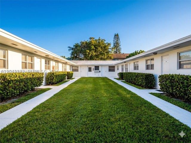 2230 Jackson St Apt 1W, Hollywood, FL 33020