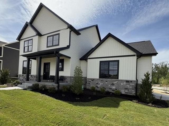 2230 Redwood Ln, Chesterton, IN 46304