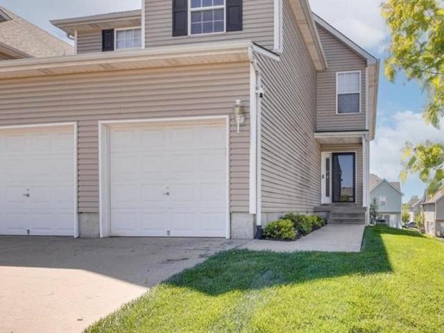 2230 SW Suncatcher Rd, Lee's Summit, MO 64082