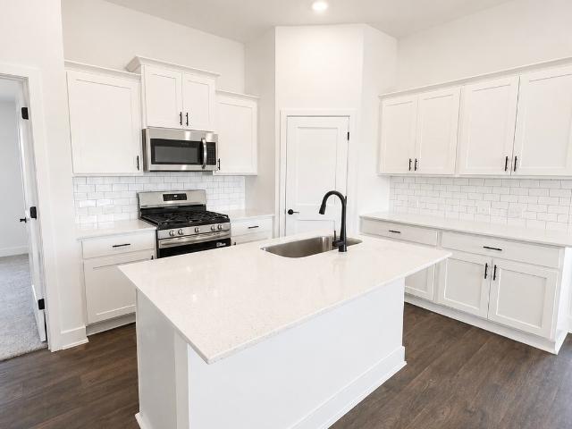 2230 W Post Oak Circle