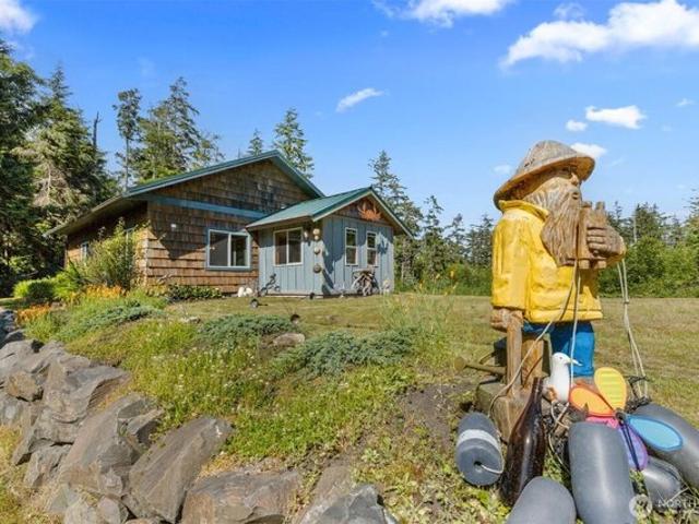 22312 Sandridge Rd, Ocean Park, WA 98664